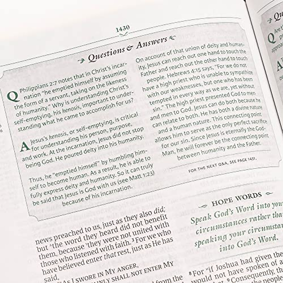 NASB Tony Evans Study Bible, Jacketed Hardcover, Black Letter, Study Notes and Commentary, Articles, Videos, Charts, Easy-to-Read Bible Karmnina Type