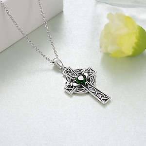 Peireara Claddagh Necklace for Women 925 Sterling Silver Celtic Claddagh Pendant Necklace Good Luck Celtic Kont Claddagh Irish Jewelry Gifts for Women Mom