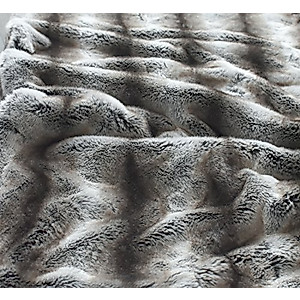 Luxury Faux Fur Oversized Throw Blanket with Plush Velvet Reverse, Fox Lynx or Gray Mink (Chinchilla X-Long)