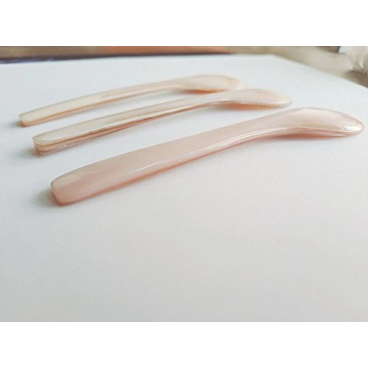 DUEBEL Set of 10 Pink Mother of Pearl 3.55′′ Caviar Spoons for Caviar Serving or Egg Serving