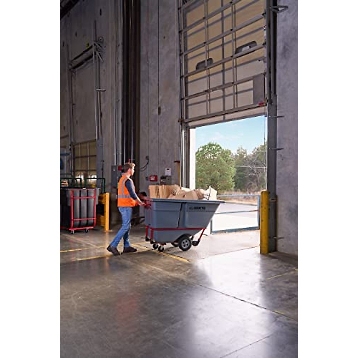 Rubbermaid Brute Tilt Dump Truck/Trash Cart/Garbage Collection/Recycling, 1 Cubic Yard, Standard Duty, 1,250 lbs., Gray, Distribution Centers/Warehouse/Manufacturing/Stadiums