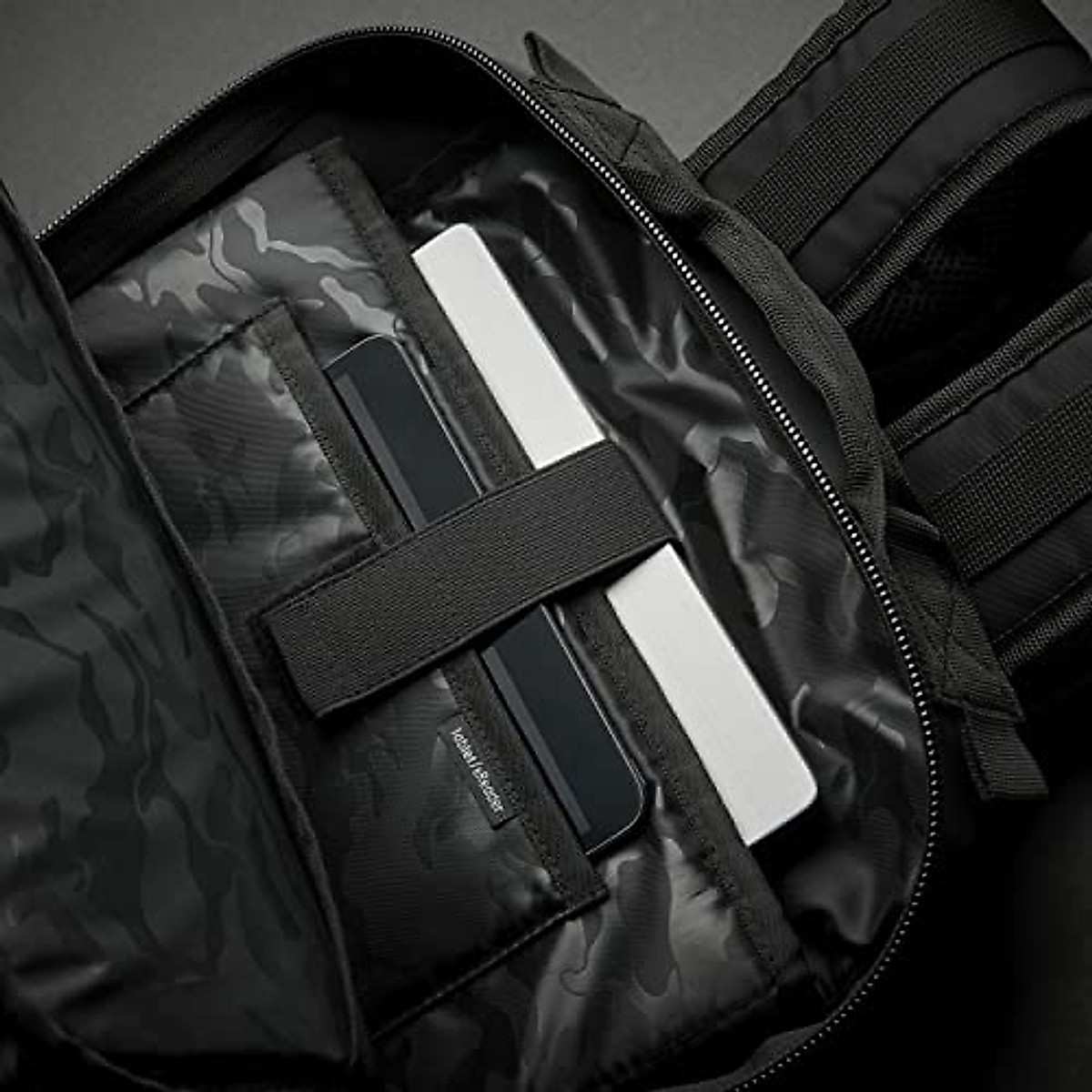 V7 Elite Black Ops CBX16-OPS-BLK Carrying Case (Backpack) for 16" to 16.1" Notebook - Black