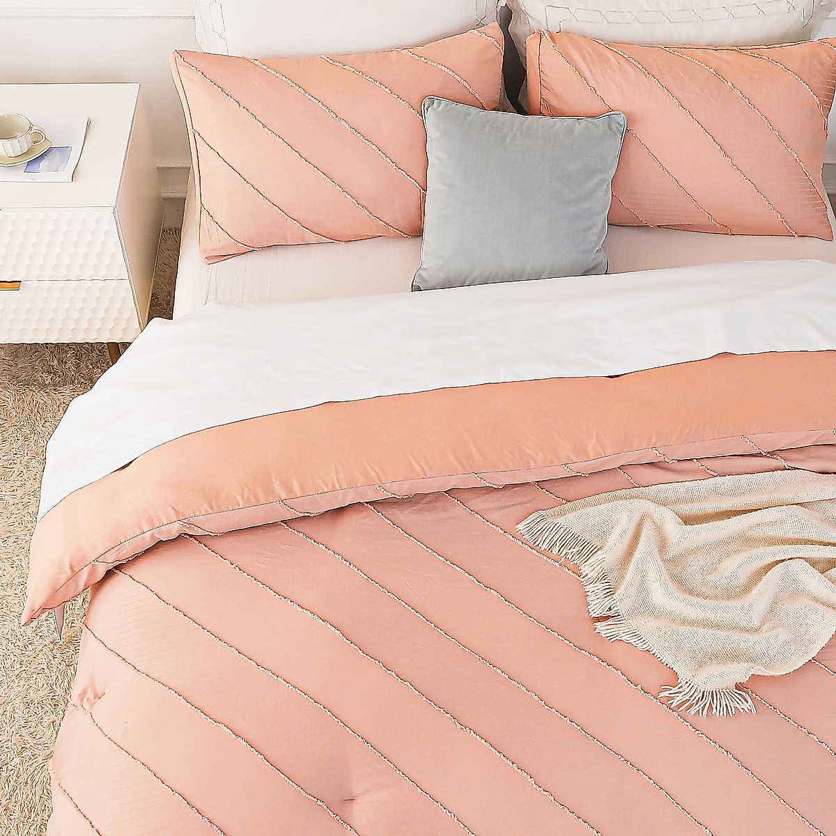 Whale Flotilla Boho Tufted Queen Comforter Set, Soft Lightweight Pink Comforter Queen Size with 2 Pillow Shams, Reversible Fluffy Shabby Chic Bedding Sets for All Seasons, 90 x90 inch