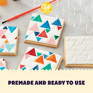 Wilton White Vanilla Decorator Preferred Fondant Pack 4.4 oz. (Packaging May Vary)