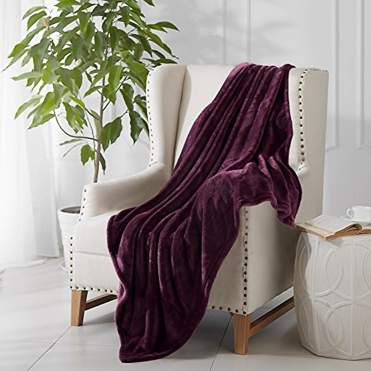 Reafort Ultra Soft Flannel Fleece All Season Light Weight Living Room/Bedroom Warm Throw Blanket (Purple, King 108"X92")