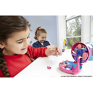 Polly Pocket Compact Playset, Flamingo Floatie with 2 Micro Dolls & Accessories, Travel Toy with Surprise Reveals