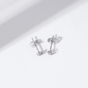 Amazon Essentials Rhodium Plated Sterling Silver Cubic Zirconia Pave Disc Earrings, Silver