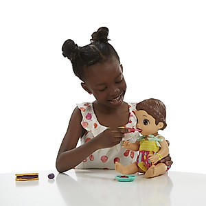 Baby Alive Super Snacks Snackin’ Lily Baby: Brunette Hair Baby Doll That Eats, with Reusable Doll Food, Spoon and 3 Accessories, Perfect Doll for 3 Year Old Girls and Boys and Up