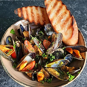 Big Green Egg Carbon Steel 18 Gauge Grilling Wok with Bamboo Spatula 120779