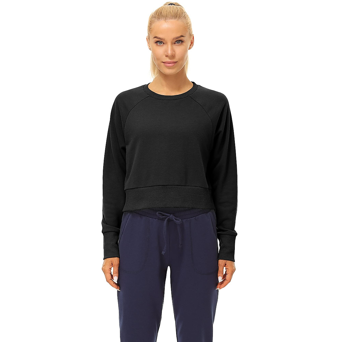 icyzone Cropped Crewneck Sweatshirt for Women, Casual Long Sleeve Pullover Tops for Spring Fall Winter (Medium, Black)