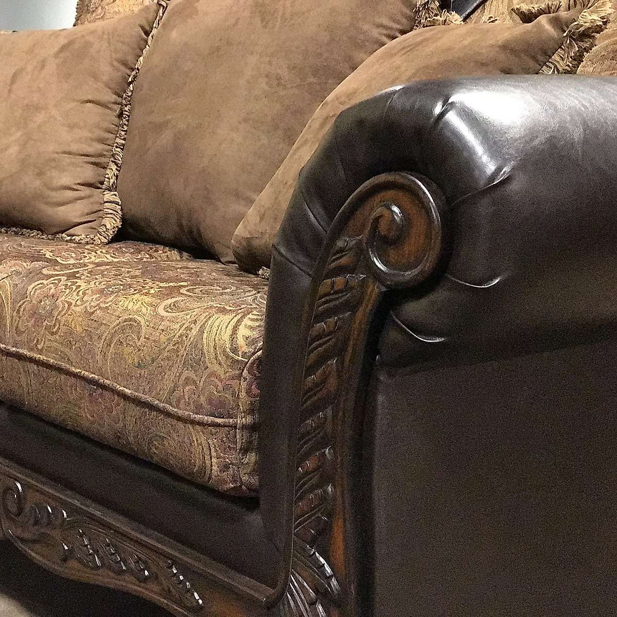 Roundhill Furniture San Marino 2-Tone Fabric Loveseat, Chocolate