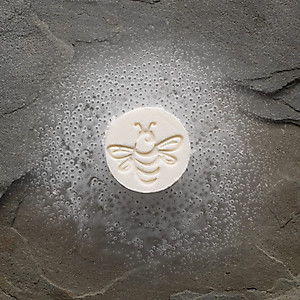 4 Handmade Raw Honey & Colloidal Oatmeal Bath Bombs with Lavender & Lemongrass Essential Oils to soothe hydrate dry skin