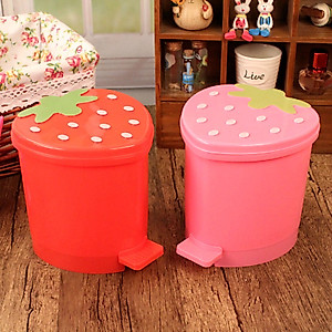 BxuxJar Strawberry Trash Can, Kawaii Mini Trash Can with Lid Cute Room Decor Bathroom Trash Cans, Kawaii Room Decor Strawberry Garbage Can with Lid for Home, Car, Bathroom