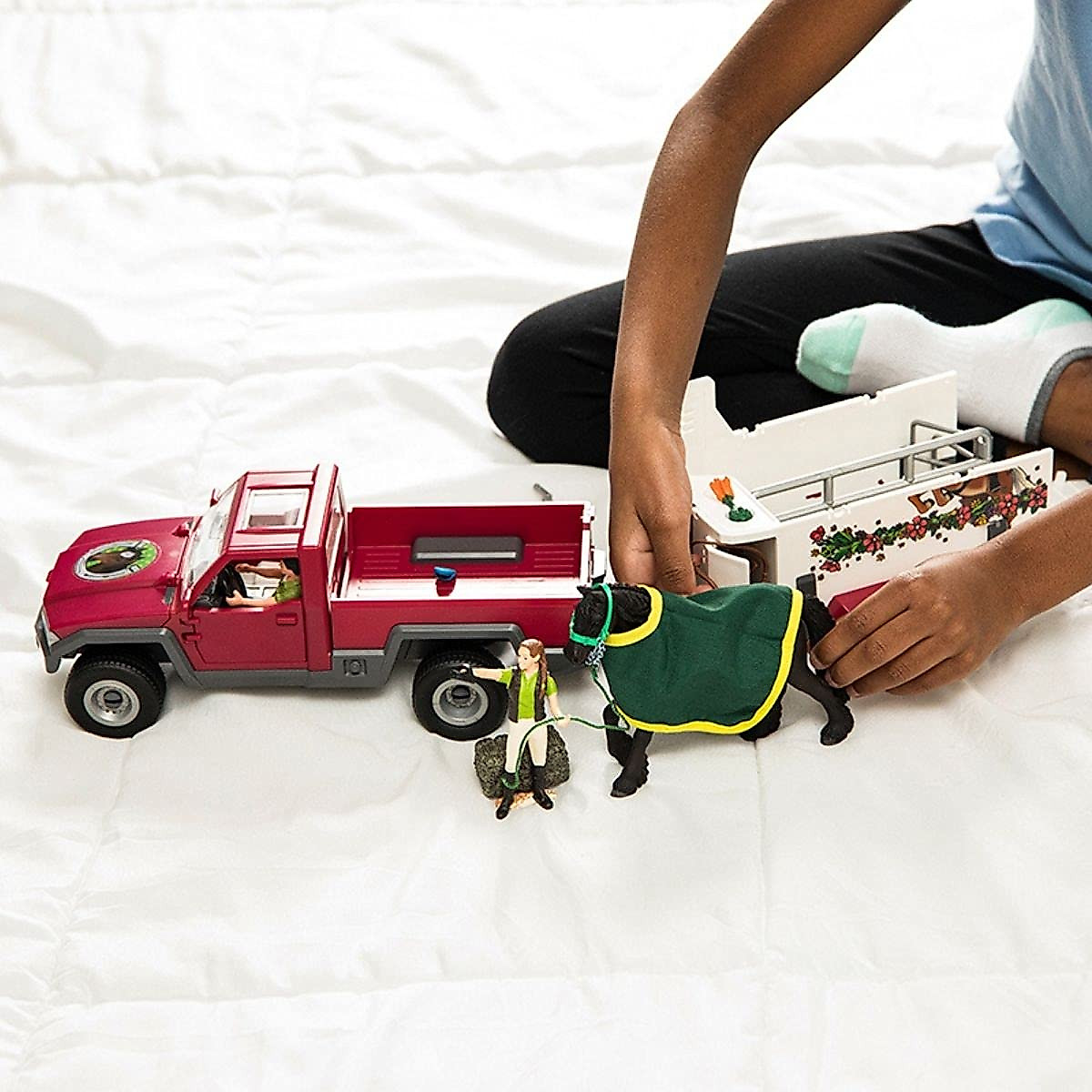 schleich HORSE CLUB — 38-Piece Toy Horse Trailer and Truck Playset with Horse, Rider Action Figure and Accessories, Detailed Animal Toys for Kids Ages 5+