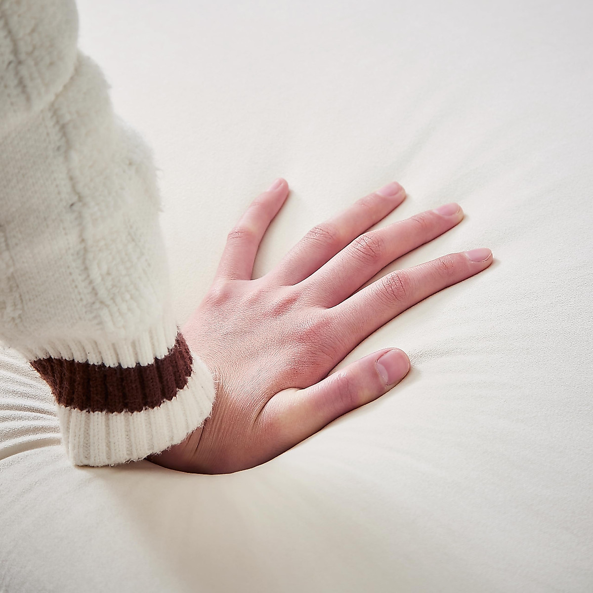 ATUMON 83.5" Oversized L-Shaped Corner Velvet Couch,Heavy Duty Solid Wood Frame and Sturdy Wood Legs,5-Seater Corner Sofas with 3 Pillows for Living Room, Bedroom, Apartment, Office (83.5" Beige)