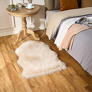 EasyJoy Ultra Soft Fluffy Shaggy Area Rug Faux Fur Rug Chair Cover Seat Pad Fuzzy Area Rug for Bedroom Floor Sofa Living Room (2 x 3 ft Sheepskin, Beige)