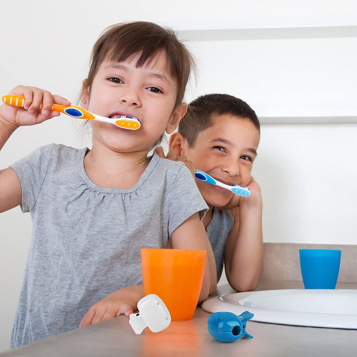 Waenerec Toothbrush Cover Cap Toothbrush Coverings Clips Portable Toothbrush Protector Toothbrush Storage Head Cover for Bathroom Home Travel Toothbrush Case - 6 Packs