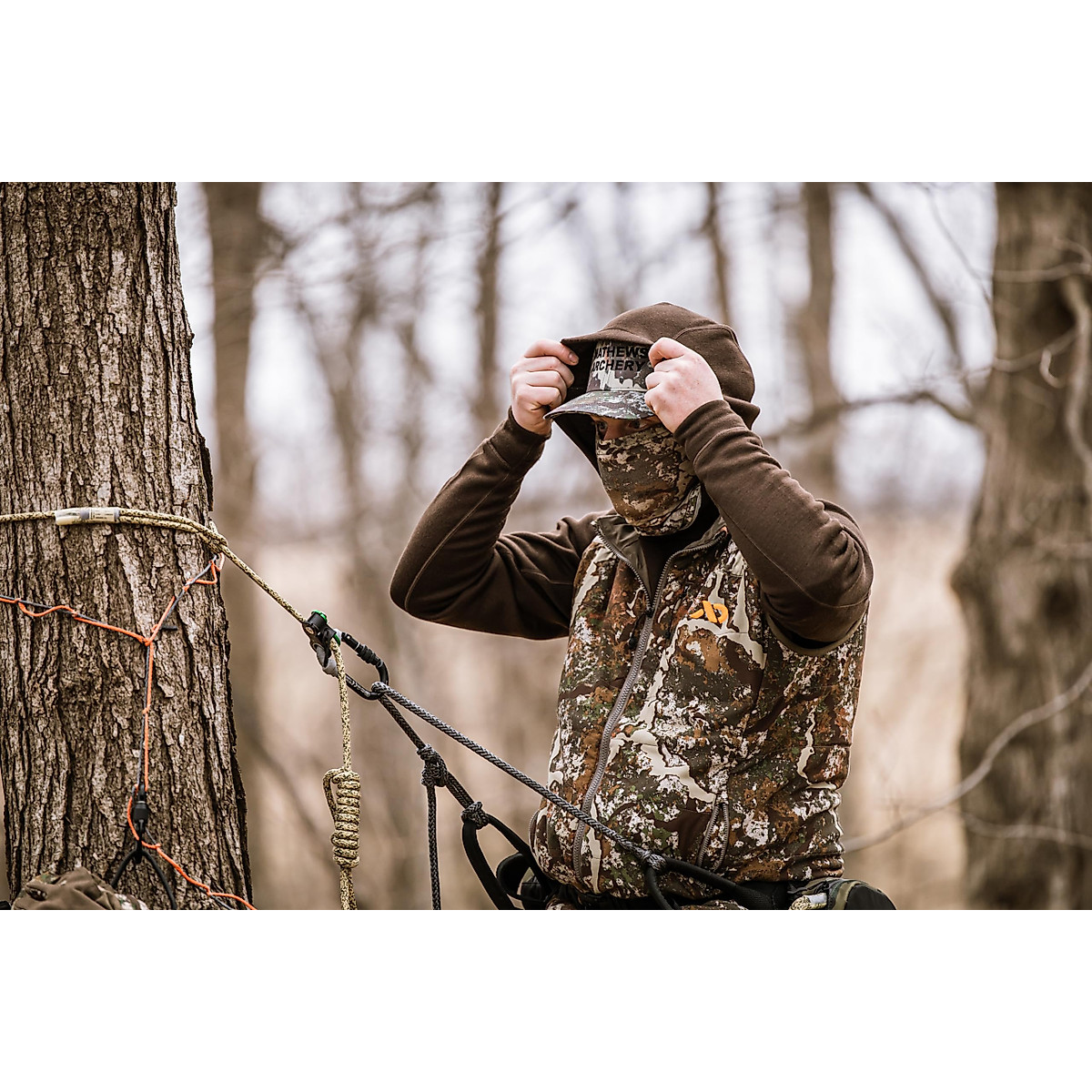 First Lite Aerowool Merino Wool Neck Gaiter - Ultralight Camo Hunting Face Mask - First Lite Specter - One Size