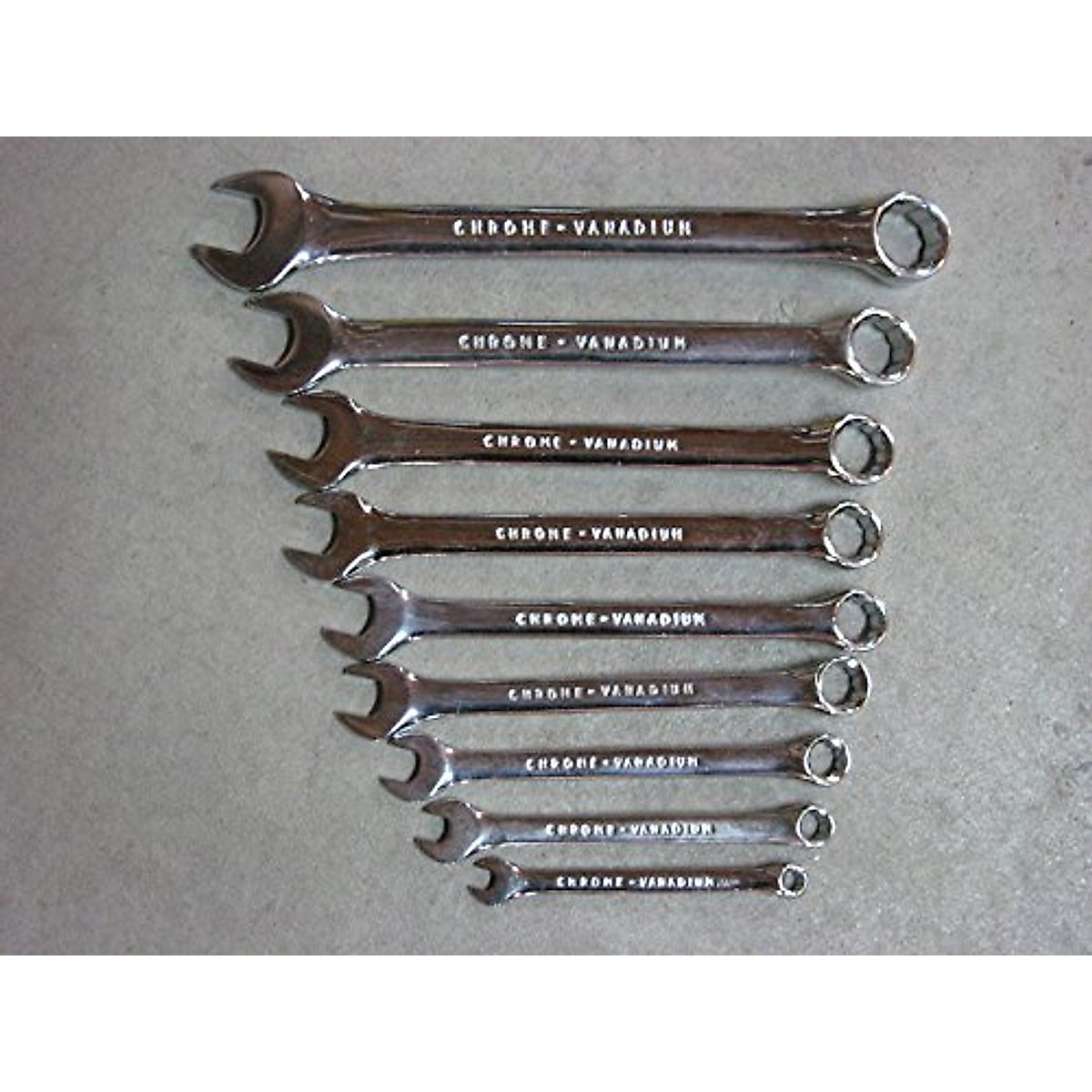 Metric Wrench Set, 9 Chrome Vanadium Combination Open End and Box End Wrenches with Organizer Storage Case