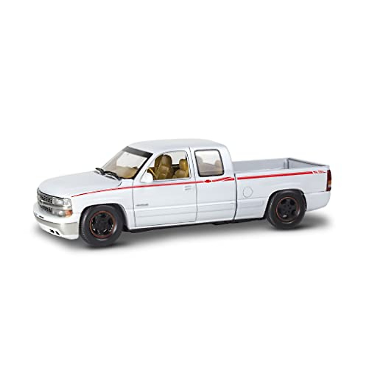 Revell 14538 '99 Chevy Street Silverado Street Pickup 1:25 Scale 150-Piece Skill Level 4 Model Truck Building Kit