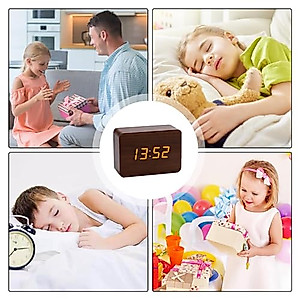 Electric Bedside Alarm Clock, Wooden Loud Alarm Clock, Desk Alarm Clock with 2 to 3 Alarm Setting, Large Display Wooden Led Alarm Clock, Voice Control Smart Led Digital Clock for Bedside Bedroom Desk
