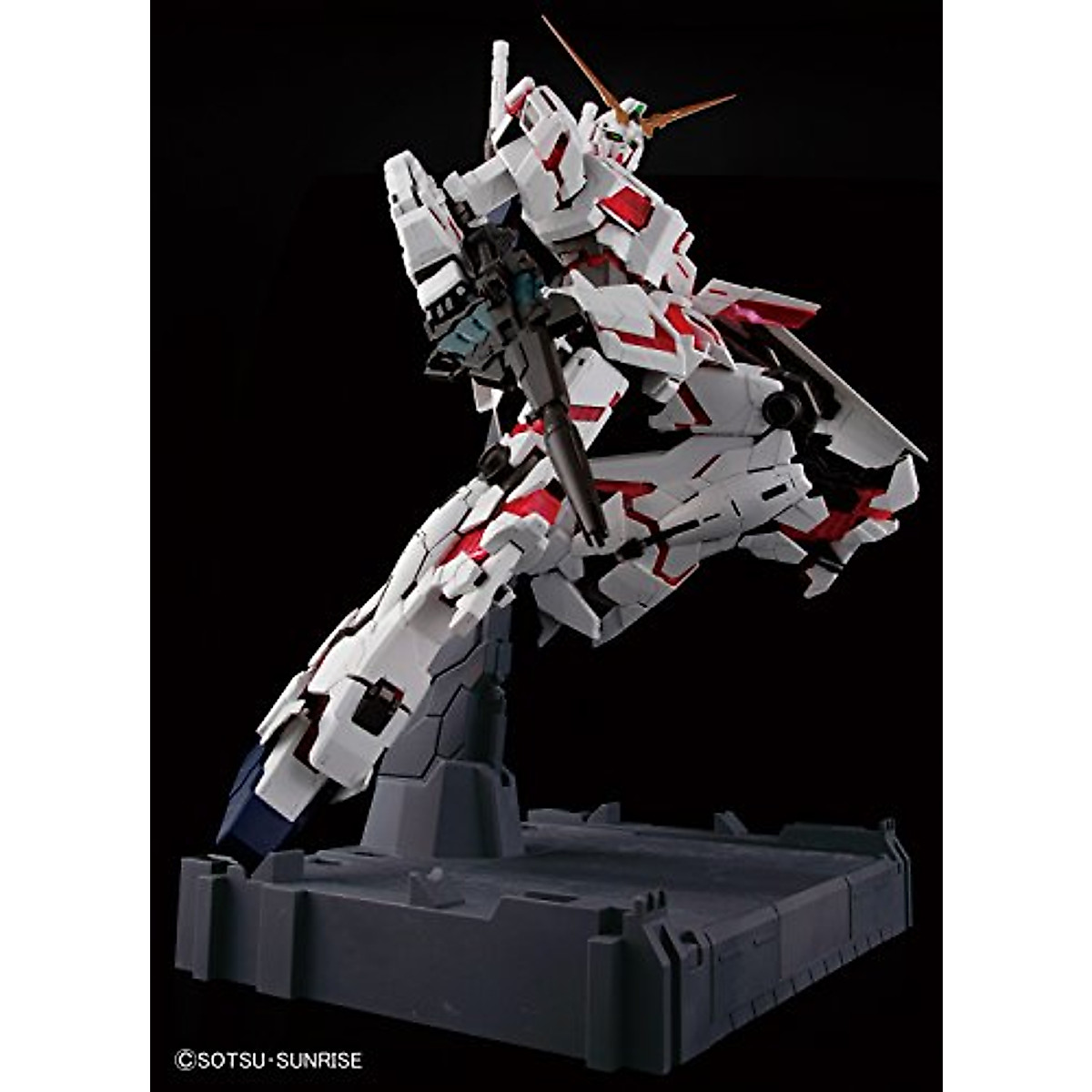 Bandai Hobby PG RX-0 Unicorn Gundam Model Kit (1/60 Scale) (BAN194365)