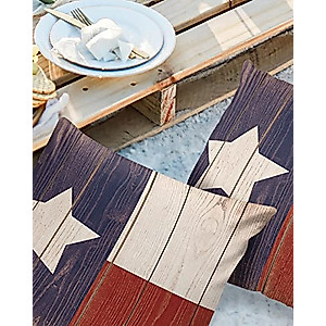 Outdoor Throw Pillow Cover Retro American Texas Flag Waterproof Cushion Covers 2 Pack Wooden Texture Pillow Cases Home Decoration for Patio Garden Couch Sofa