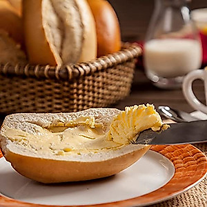 Dicunoy 2 Pack Glass Butter Dishes, Small Round Butter Keeper with Dome Lid and Handle, Clear Butter Serving Container with Cover, Round Crystal Mini Butter Cloche for Candy, Dessert, Parfait, Jam