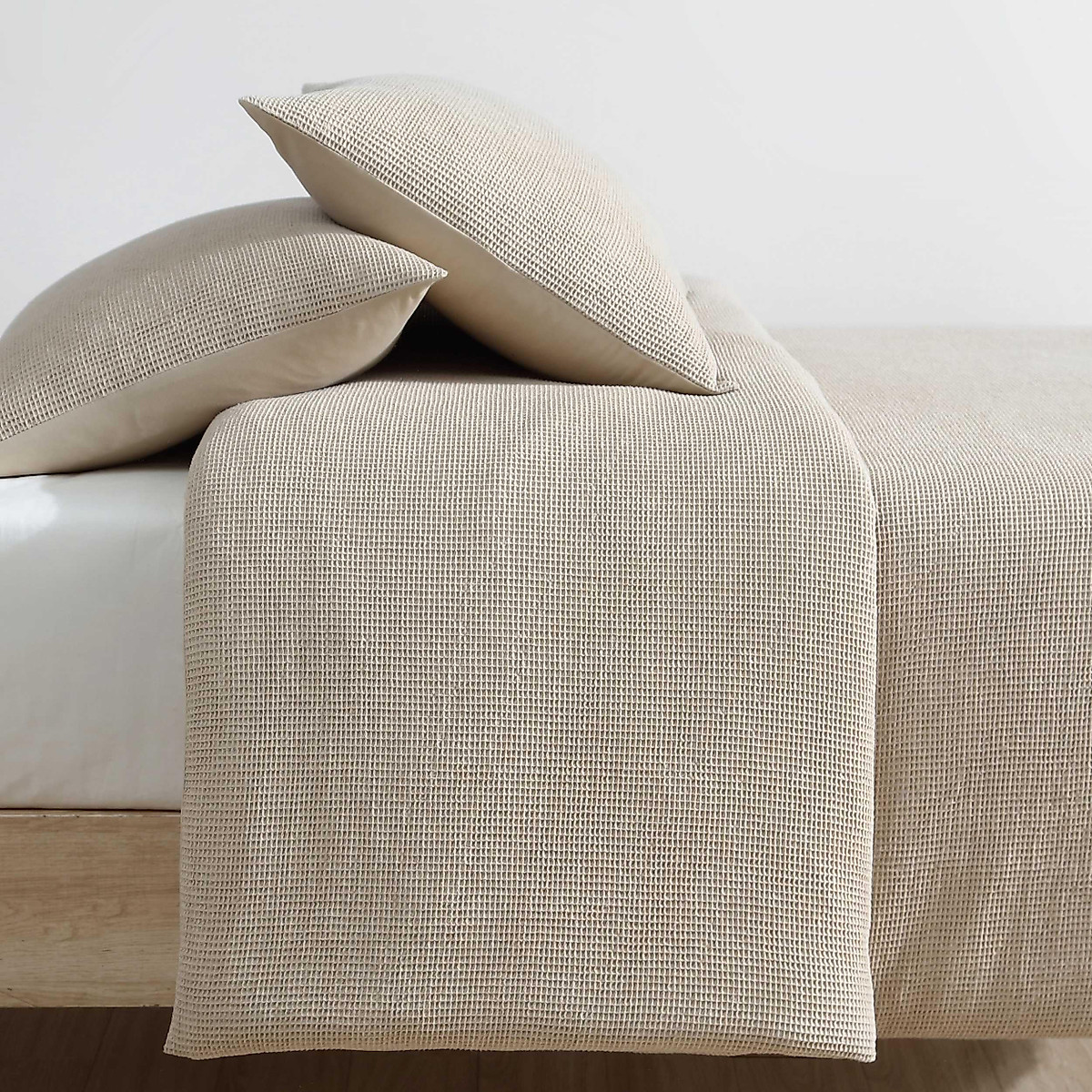 Calvin Klein - Duvet Cover Set, Super Soft Bedding with Modern Microwaffle Design, Casual Bed Essentials, Oeko-Tex Certified (Microwaffle Beige, King)