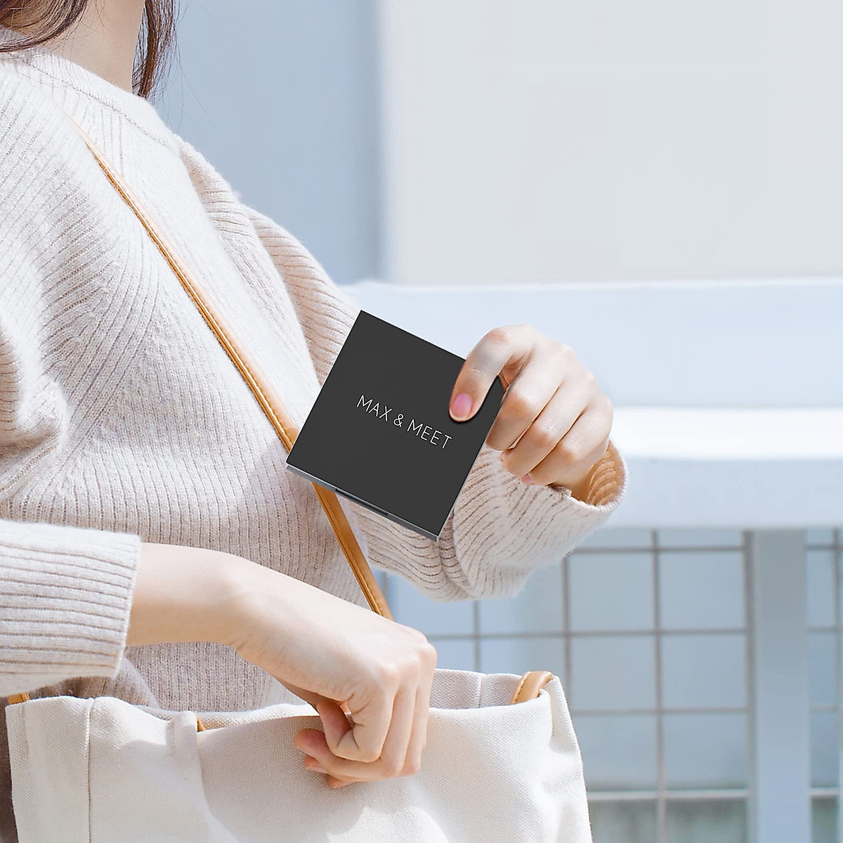 WishLotus 200Pc Oil Blotting Sheets for Face, Linen Oil Blotting Paper with Mirror Case and Powder Puff for Oily Skin, Oil Absorbing Sheets for Men and Women(200)