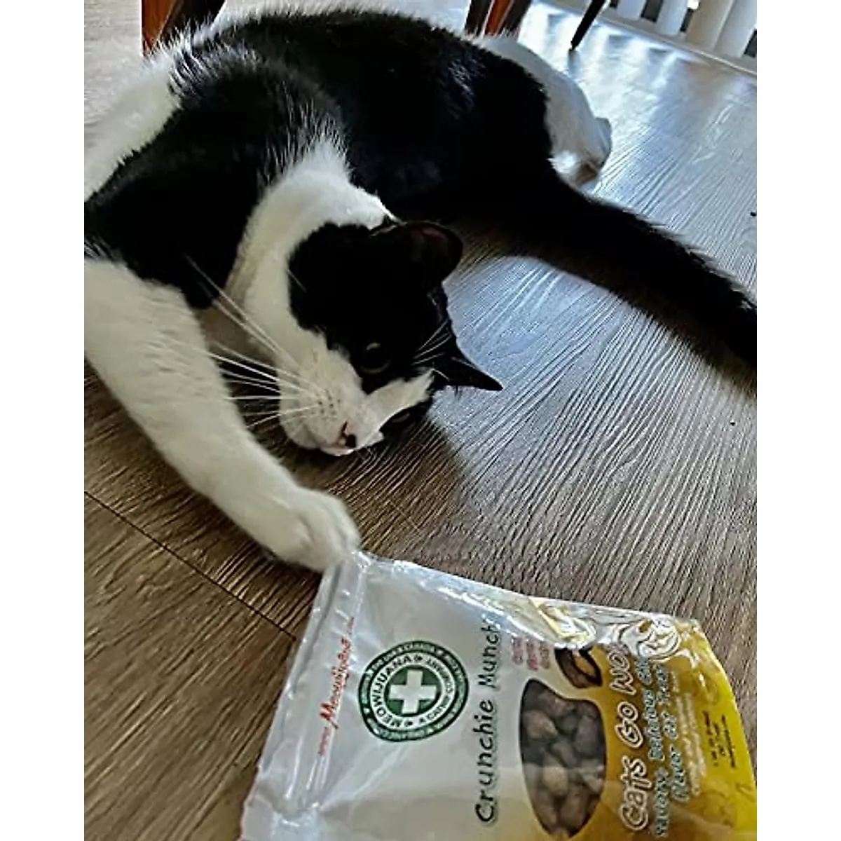 Meowijuana | Crunchie Munchie Bundle | Chicken and Fish Combo Pack | Organic Catnip Center | Grown in The USA | Promotes Cat Health | High Potency Cat Treats | Feline and Cat Lover Approved