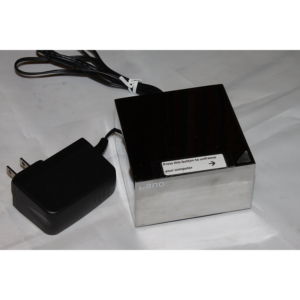 pano logic Thin Desktop Client Chrome Silver G1 N14939 with Power Supply