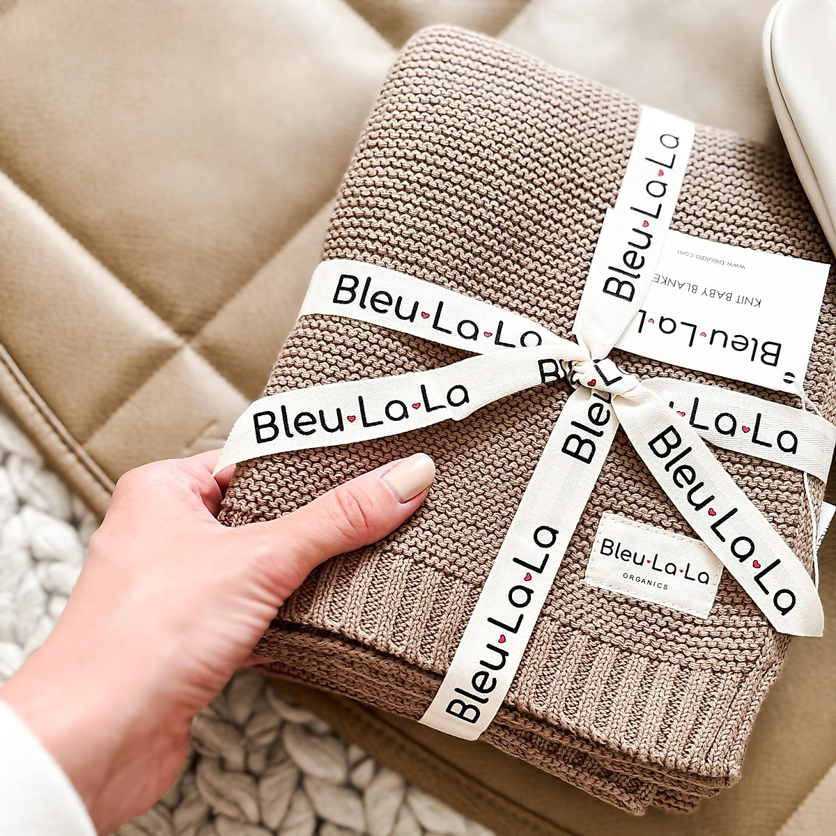 Bleu La La Organic Cotton Baby Swaddle Blanket - 100% Luxury Organic Cotton Knit Receiving Blanket - Soft Warm Unisex Shower Crib Blankets for Newborns Infants Boys & Girls (0-2Yrs - Milk Chocolate)