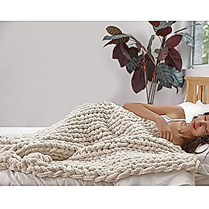 ZUIBESCHOS Chunky Knit Blanket Warm Chenille Yarn Throw Blanket 40x80 Inch Handmade Cozy Throw Yarn Blanket for Bed Home Decor, Machine Washable,Beige