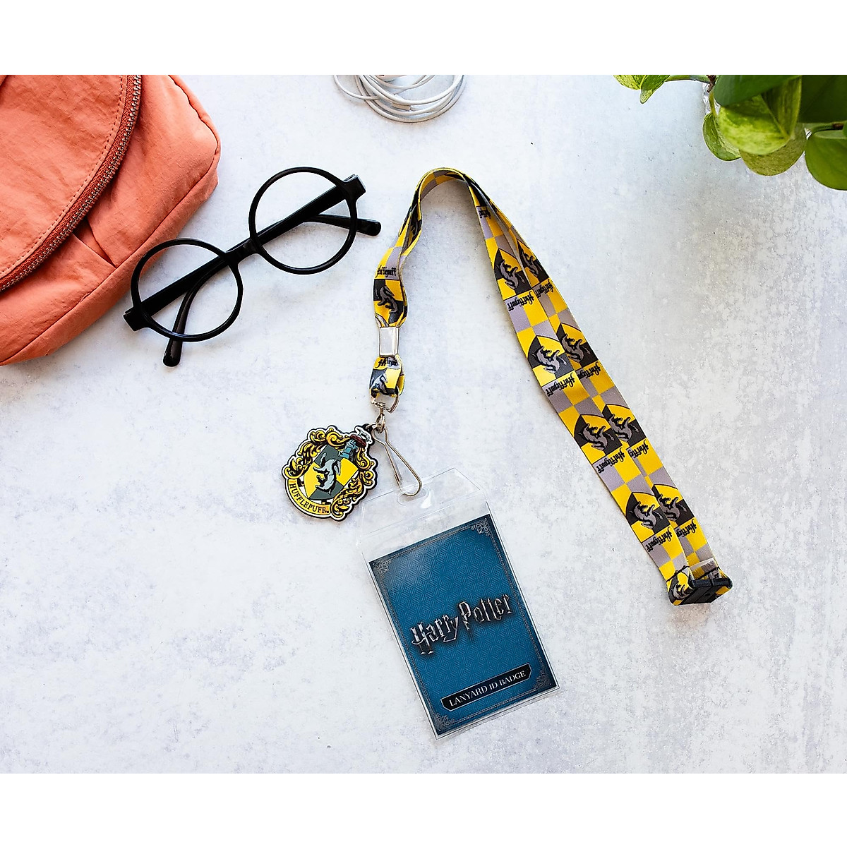 Harry Potter Hufflepuff 22-Inch Lanyard With ID Badge Holder And Logo Charm