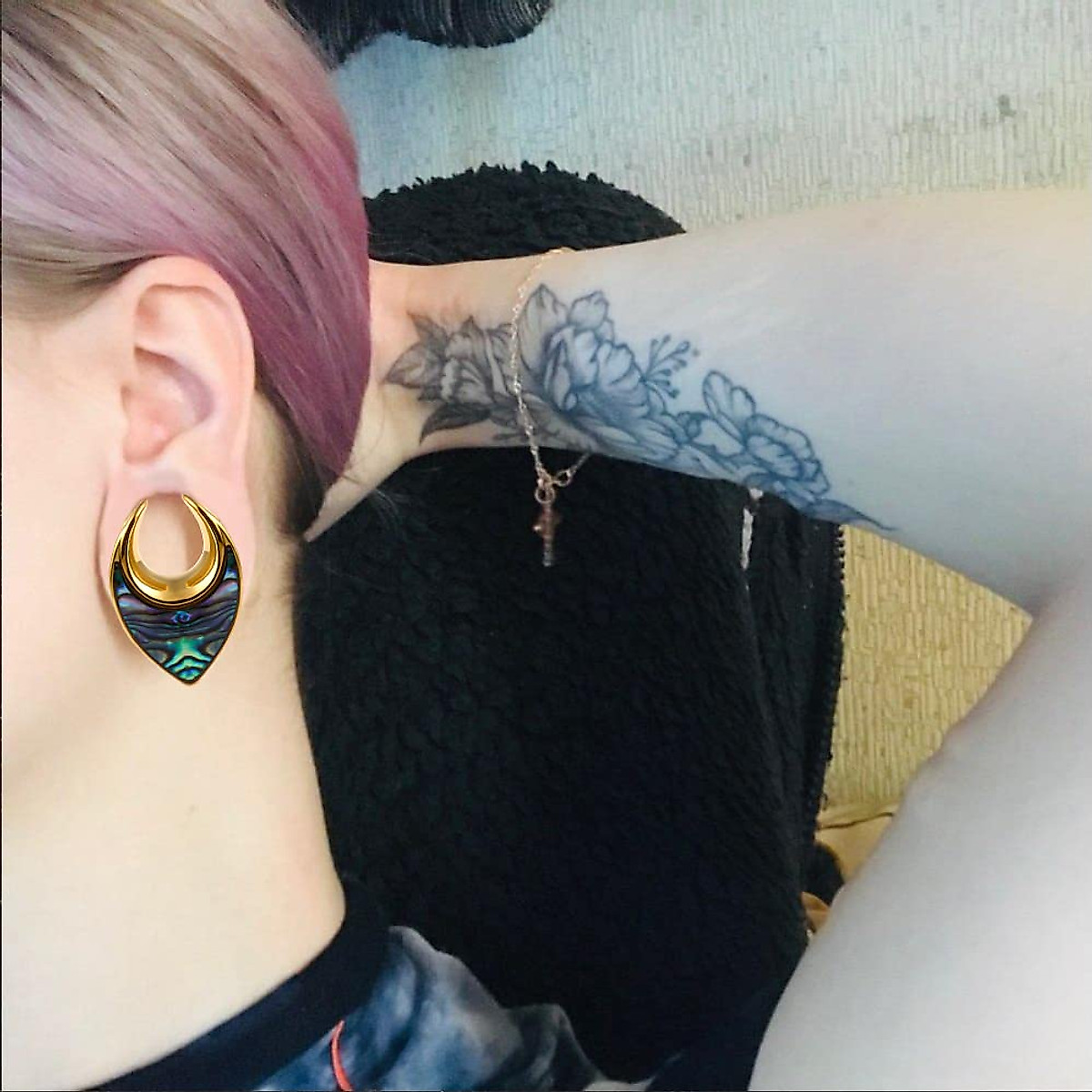 DOEARKO 2PCS Ear Gauges Fashion Conch Shell Saddle Ear Plugs Body Piercing Tunnels 316 Stainless Steel Hypoallergenic Earrings Plugs for Ears Expander Body Jewelry (25mm(1"), Black-Colorful)