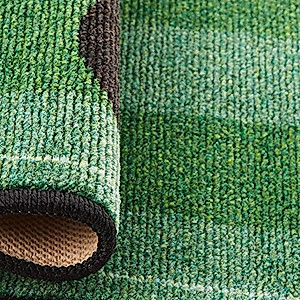 Brumlow Mills Rudolph the Red-Nosed Reindeer Christmas and Holiday Area Rug for Kitchen, Entryway Rug, Door Mat, Bedroom Carpet or Home Décor, 1'8" x 2'10, Green