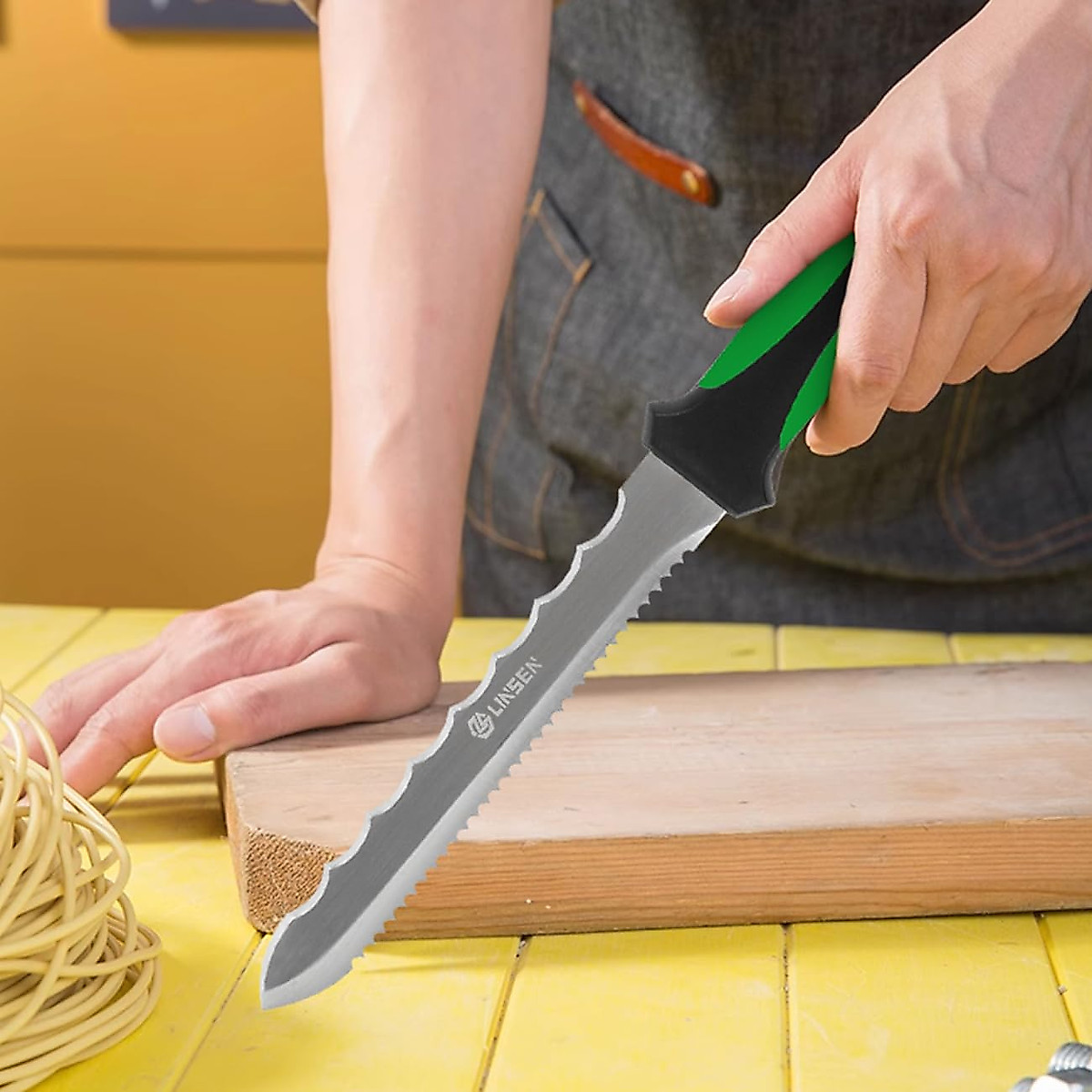 PAXLINSEN Stainless Steel Garden Knife with 7.8" Blade, Double Side Utility Sod Cutter Lawn Repair Garden Knife with Nylon Sheath (green)