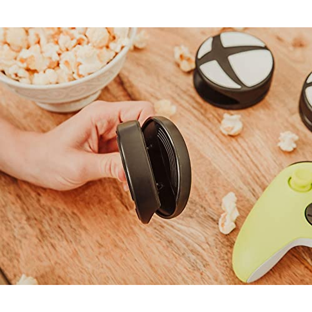 Xbox Logo Heavy Duty Chip Clips, Set of 4 | Plastic Bag Clamps For Snacks and Food Storage With Air Tight Seal Grip | Useful Home & Kitchen Decorations, Cute Video Game Gifts and Collectibles