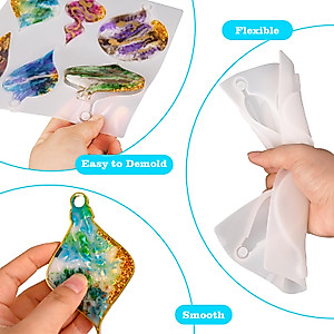 Actvty Christmas Resin Molds Silicone, 2 Pcs Christmas Ornaments Silicone Molds for Epoxy Resin, Christmas Pendant Molds DIY Resin Crafts Jewelry Xmas Decor Gift