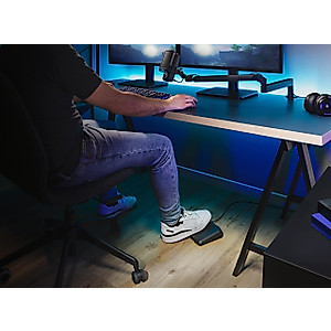 Elgato Stream Deck Pedal – Hands-Free Studio Controller, 3 macro footswitches, trigger actions in apps and software like OBS, Twitch, YouTube and more, works with Mac and PC. Color: Black