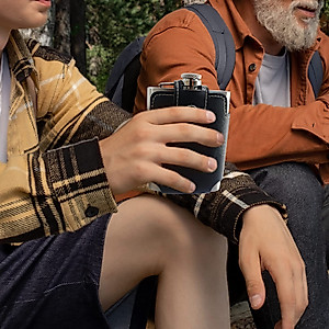 LELE LIFE 8oz/230ml Hip Flask with Belt Leather Case, Easy To Carry, 18/8 304 Stainless Steel Hip Flask for Liquor, Leak Proof Drinking Flask with Small Funnel