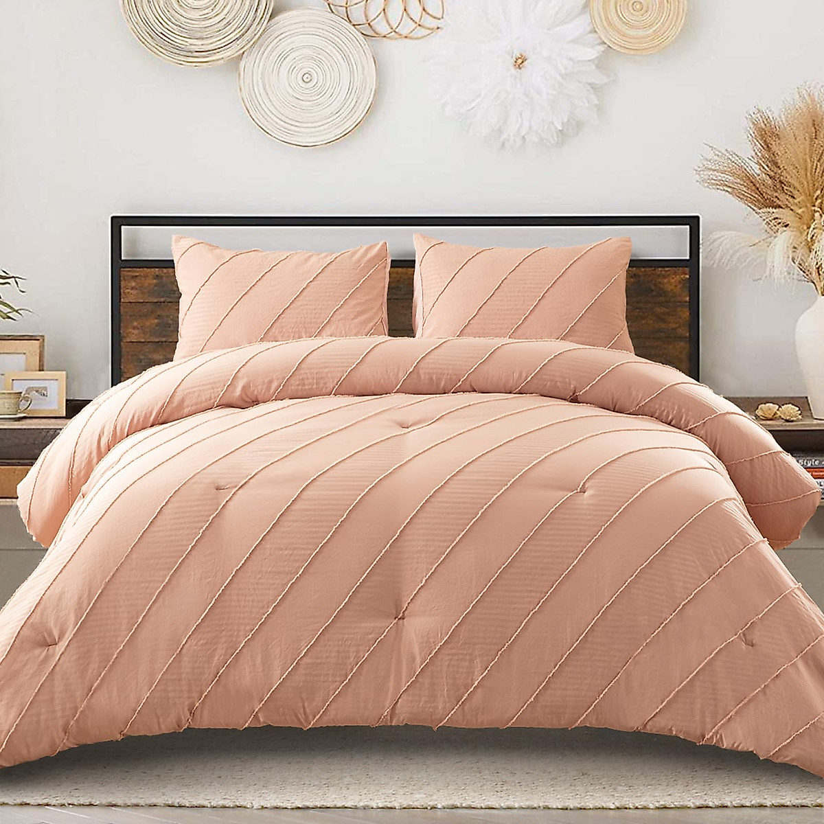 Whale Flotilla Boho Tufted Queen Comforter Set, Soft Lightweight Pink Comforter Queen Size with 2 Pillow Shams, Reversible Fluffy Shabby Chic Bedding Sets for All Seasons, 90 x90 inch