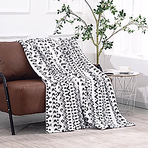 Vessia Oversized Flannel Fleece Plush Blanket Throw Size(50"x70") - Black and White Boho Geometric Pattern Blanket - Soft Cozy Lightweight Microfiber Blanket for All Seasons