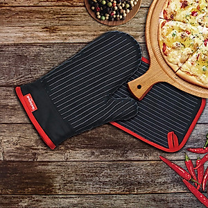 Coziselect Oven Mitts and Pot Holders Set, with Heat Resistance of Silicone, Flexibility of Pure Cotton and Terrycloth Lining, 500 F Heat Resistant, Black