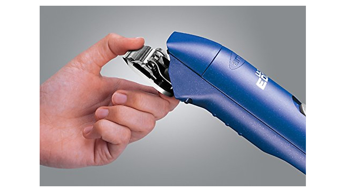 Andis UltraEdge Detachable Blade Clipper – Powerful & Quiet Pet Grooming