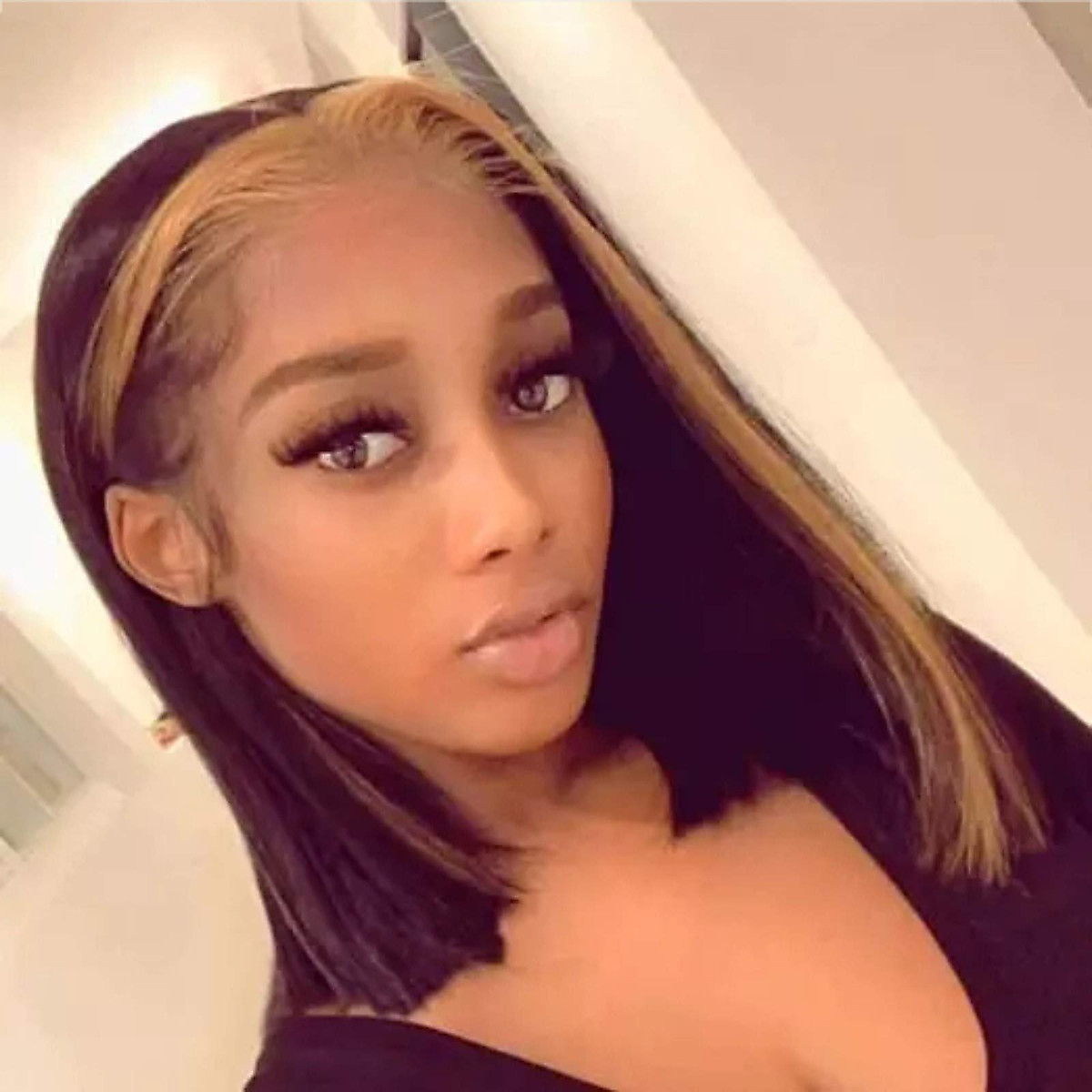 Akabsh 9A Grade Brazilian Straight Bob Wig with Highlight tl27 13×4 Short Human Hair Lace Front Wigs 150% Density Human Hair Lace Closure Wigs Front Short Human Hair Wigs