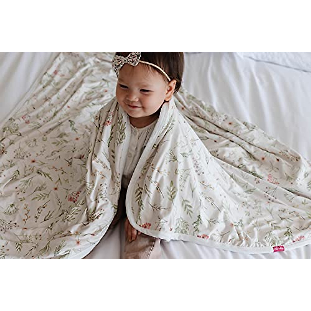 Pobi Baby Premium Baby Blanket, Soft Stretchy Quilt for Babies, Toddlers, Kids (Zephyr Minnie)