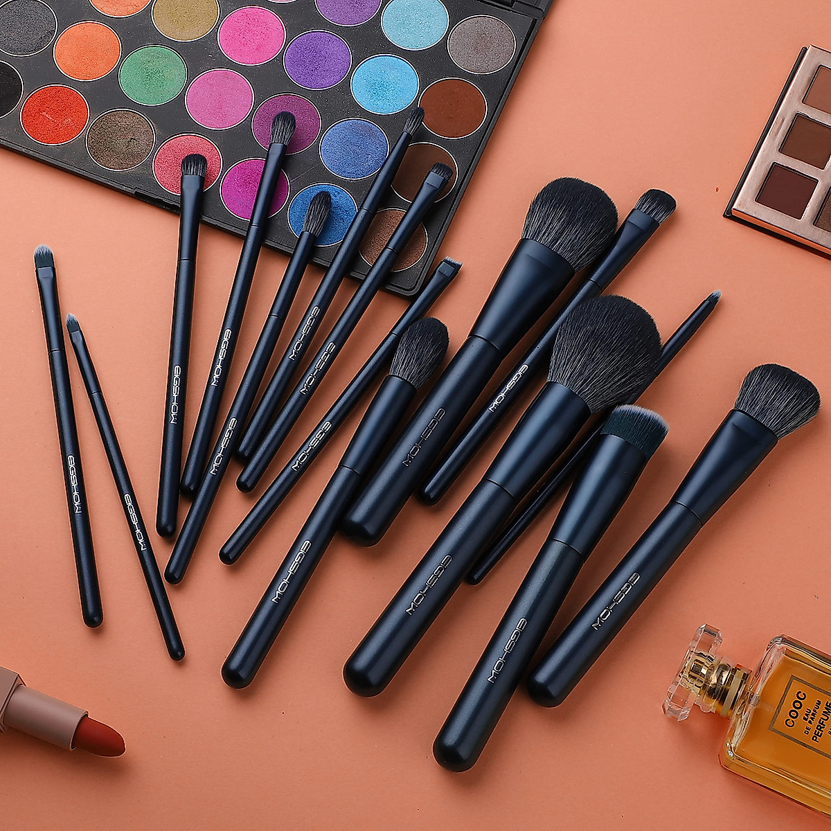 Makeup Brush Set, EIGSHOW Professional Makeup Brushes Kit Foundation Powder Concealers Eye Shadows Makeup 15 Piece for Eye Face Liquid Cream Cosmetics Brushes Kit (BLUE)