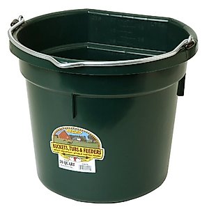 Little Giant® Flat Back Plastic Animal Feed Bucket | Animal Feed Bucket with Metal Handle | Horse Feed & Water Bucket | 20 Quarts | Green